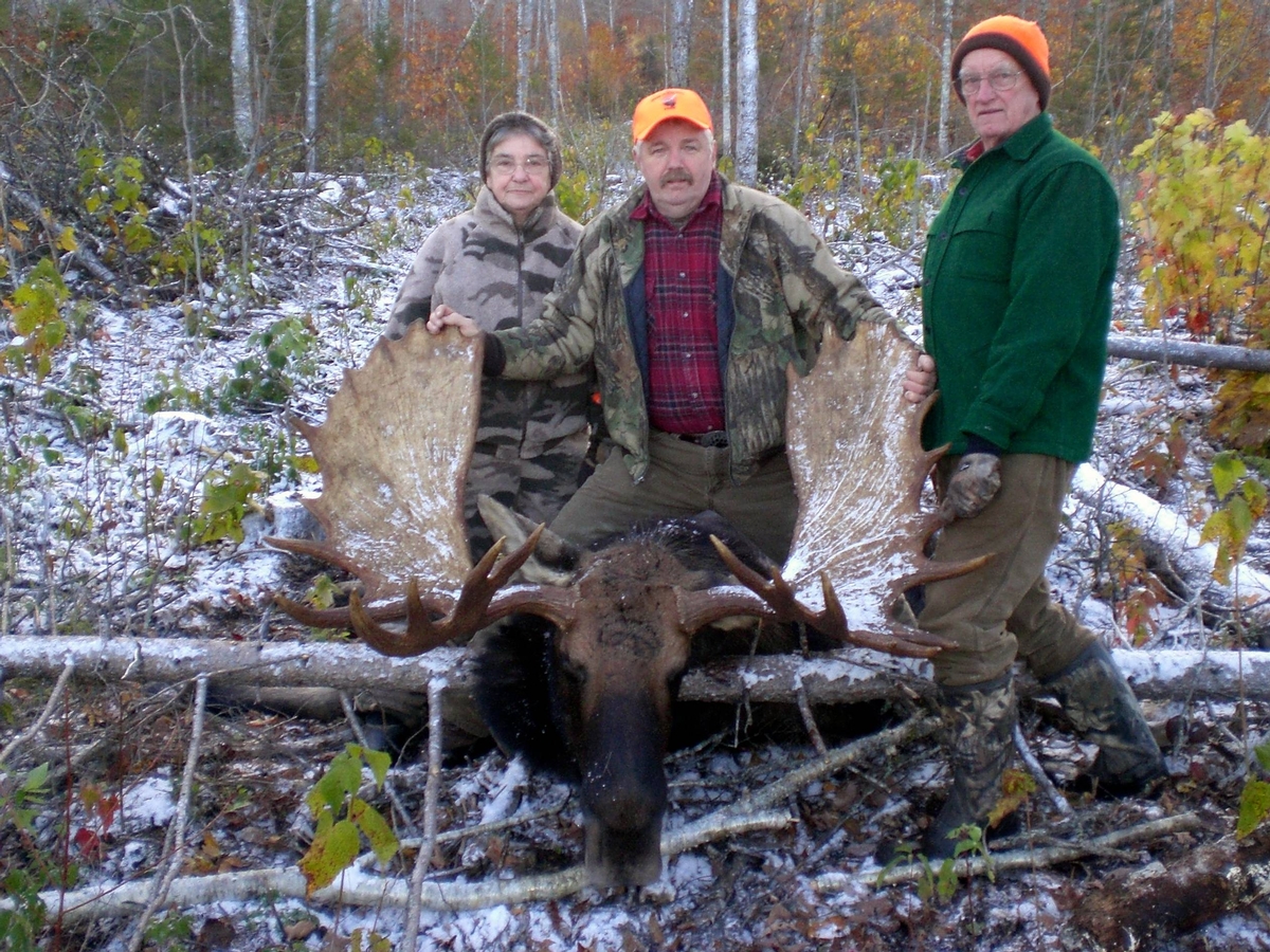 Page 4/4 - Tylor Kelly Camps Moose Hunts Photo Gallery